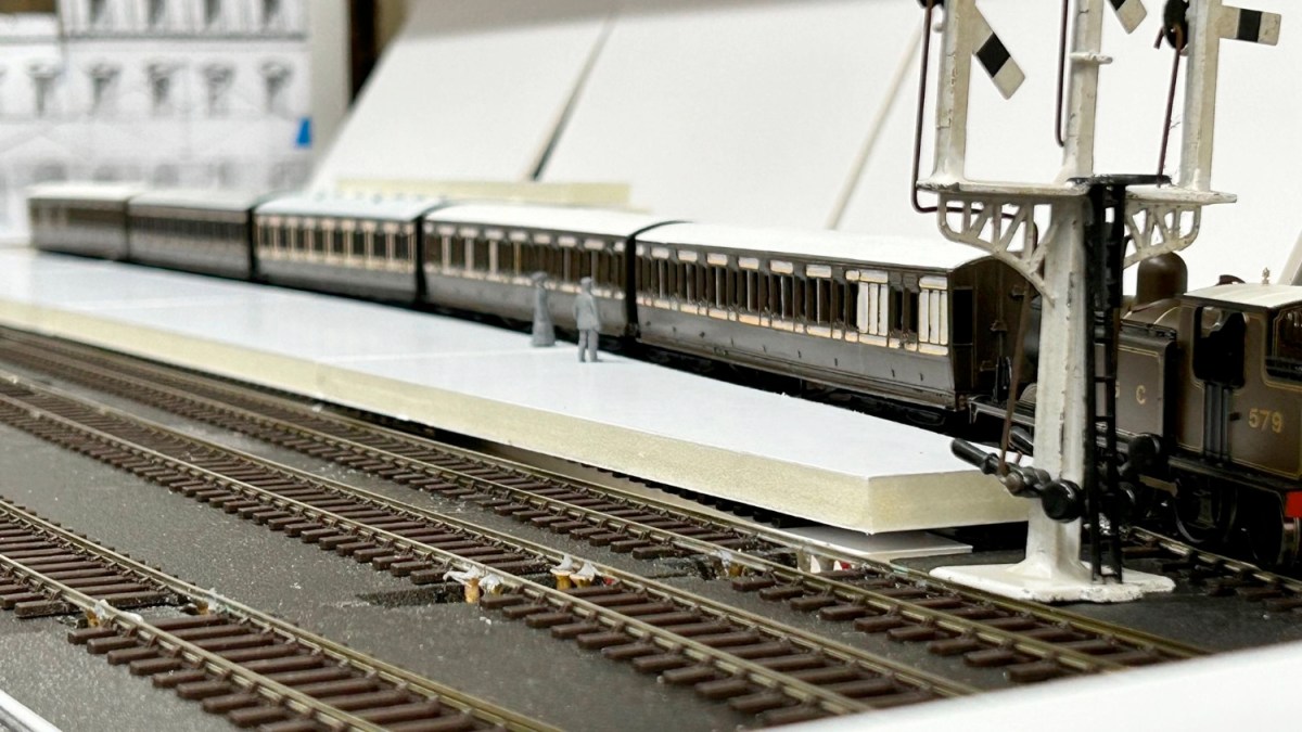 First Motion Pictures – Interlocking